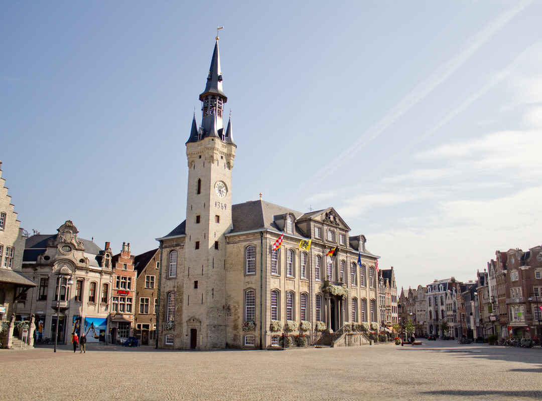 Te koop – Factum Vastgoed